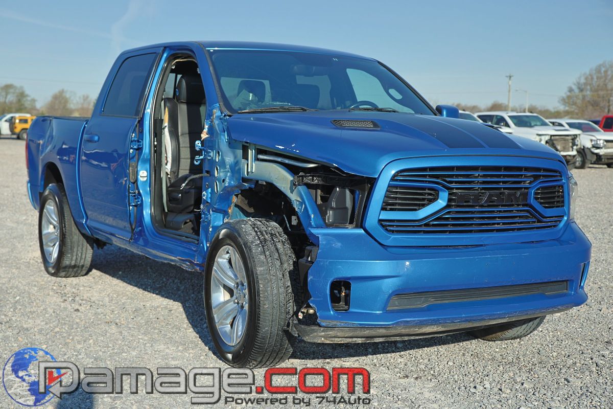Damage.com | 181179 | 2018 Ram 1500 Crewcab 4X4 Sport | $8,200