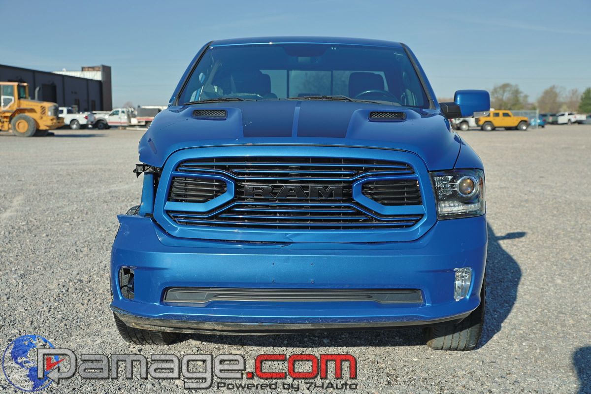 Damage.com | 181179 | 2018 Ram 1500 Crewcab 4X4 Sport | $8,200